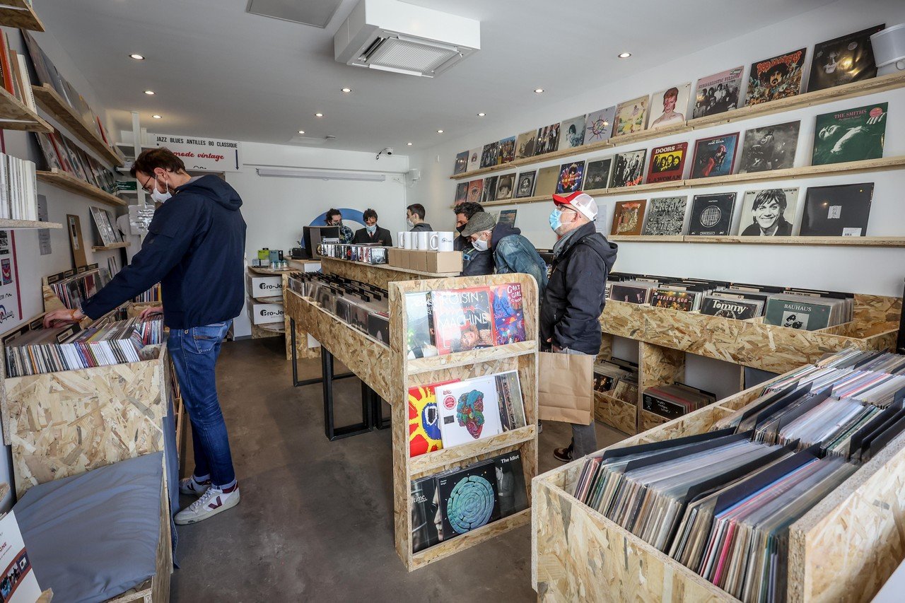 Discophenia : Rencontre avec Grégory Pichet, le disquaire de Juvisy sur ...